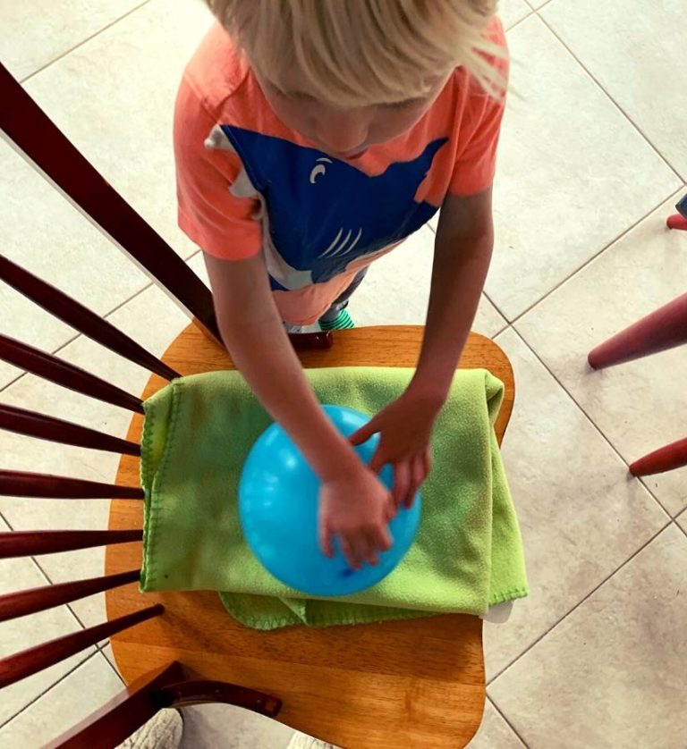 Static Electricity - Kids Activity - Easy Science Experiment - BurgerFit